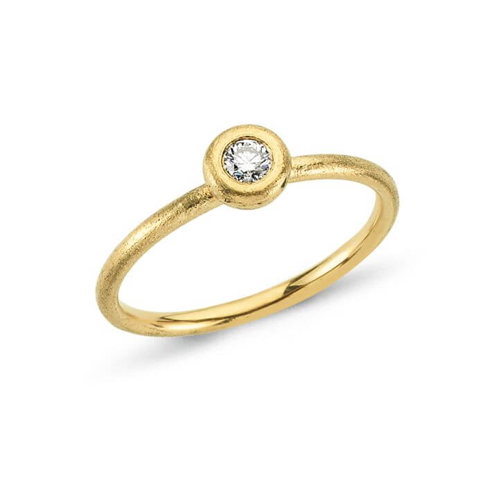 Nuran. 14 kt Guldring med brillant - Guld Design